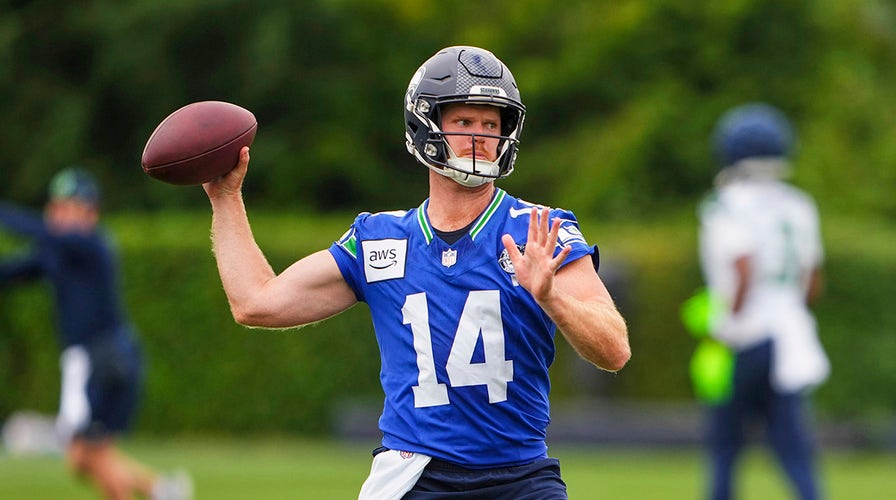 Shaun Alexander predicts Sam Darnold will be better with Seahawks | Fox News