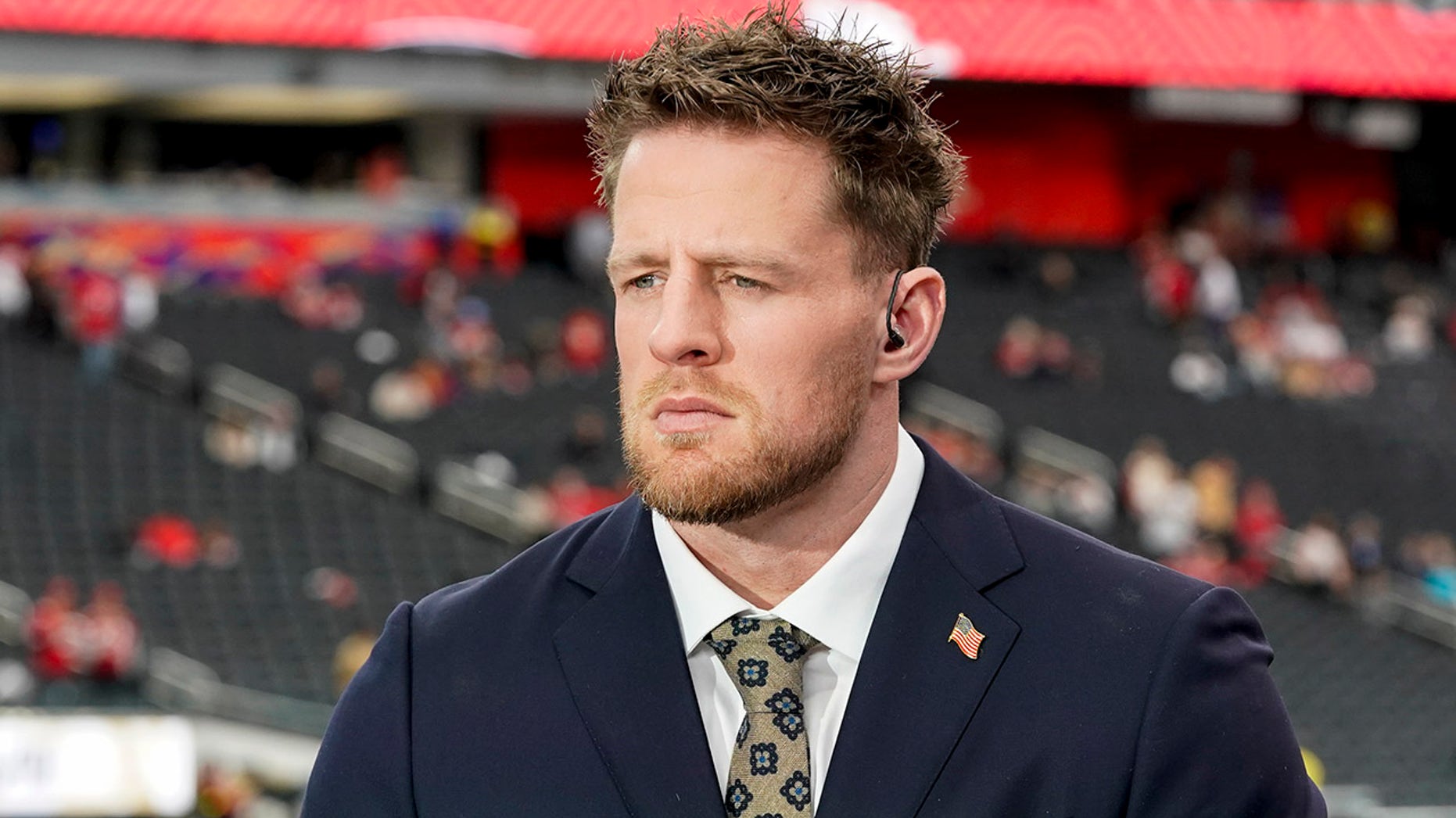Ex-NFL star JJ Watt debuts new hairstyle for commentating debut - News ...