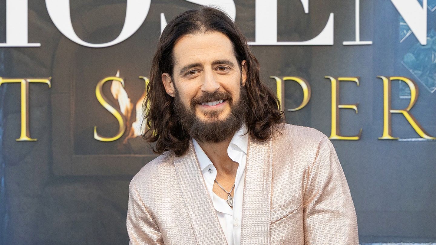 Roumie odhaluje, jak celoživotní ateisté konvertovali po zhlédnutí filmu Vyvolený | Midar