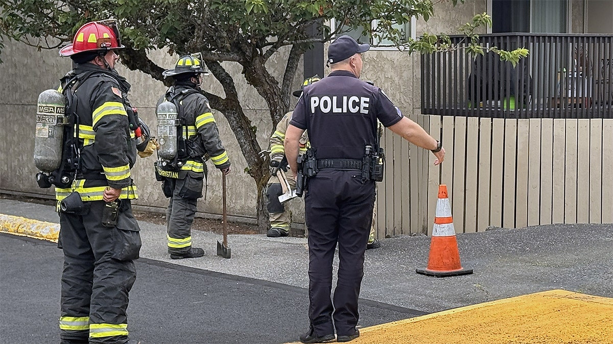 Apartment explosion caught on video as firefighters escape in ...